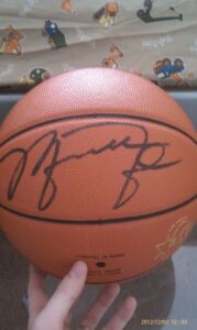A Guide To Authenticating Michael Jordan Autographs
