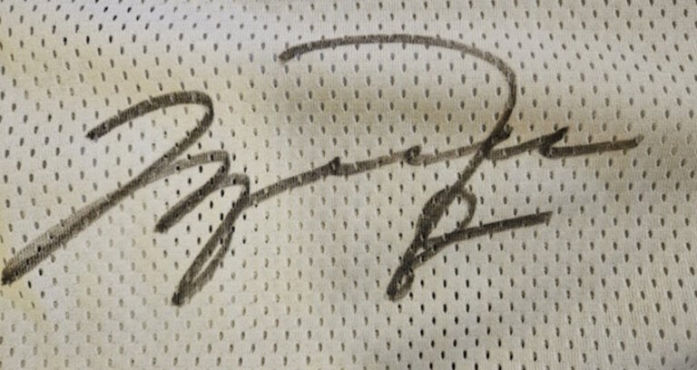 A Guide To Authenticating Michael Jordan Autographs